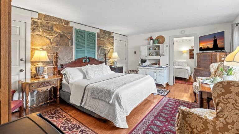 The March Wolff Suite at Battlefield Bed and Breakfast in Gettysburg PA
